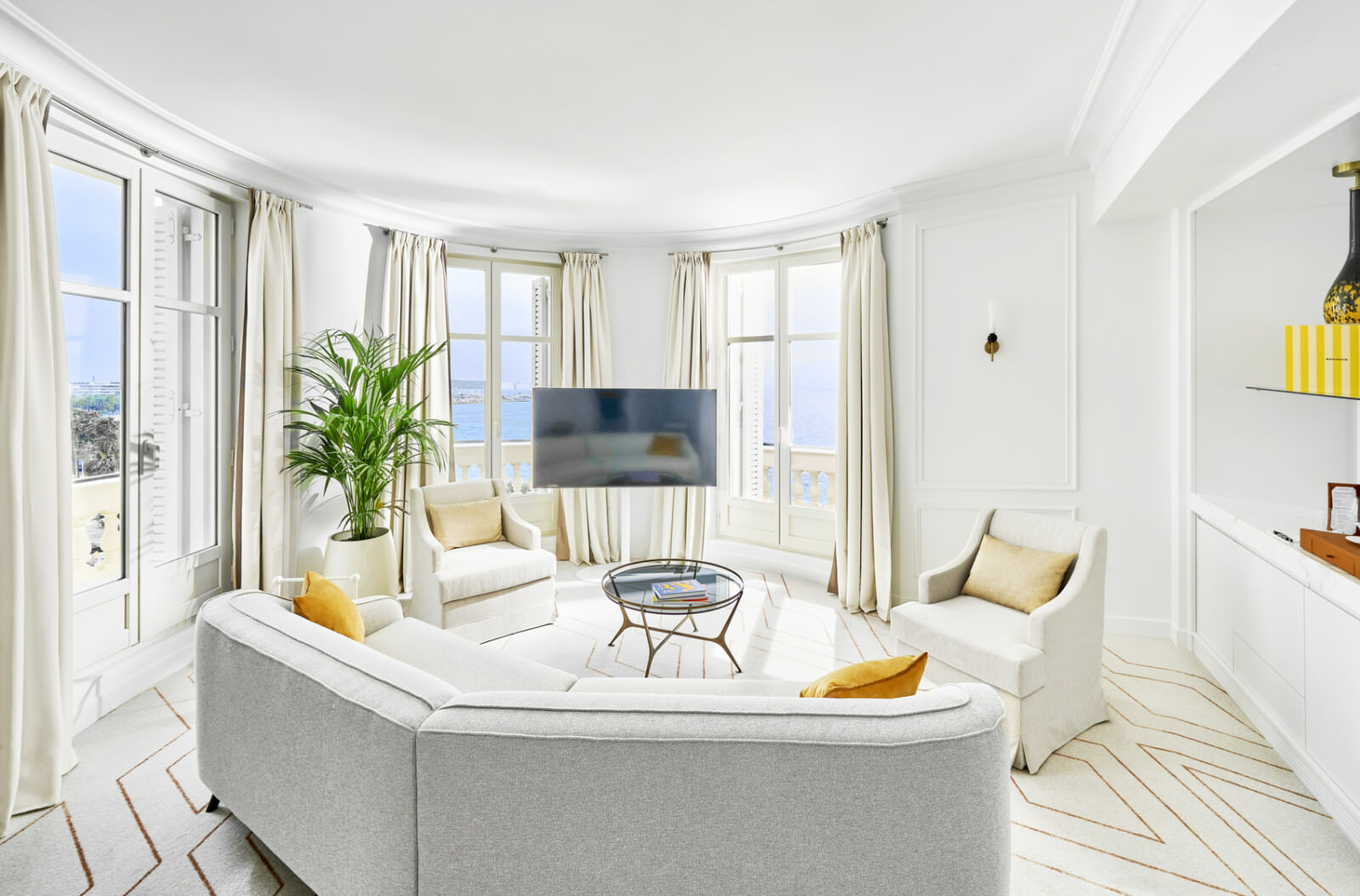 Photo Gallery - Carlton Cannes